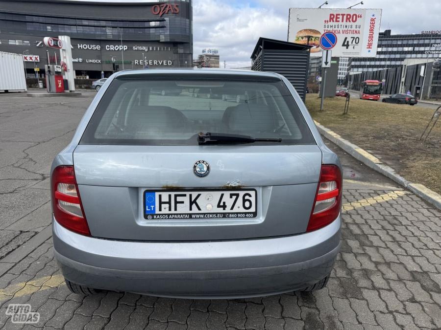 Skoda Fabia 2003 in Kaunas, with an engine capacity of 1.40 L and mileage of 168 thousand km for 500 €, photo 5 on AUTOMOTO.COM.LV