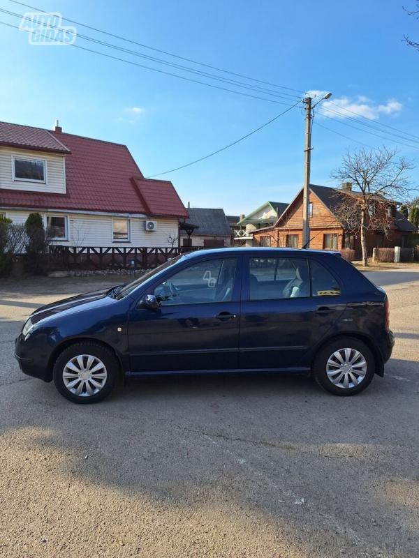 Skoda Fabia 2003 in Utena, with an engine capacity of 1.20 L and mileage of 141 thousand km for 1000 €, photo 6 on AUTOMOTO.COM.LV