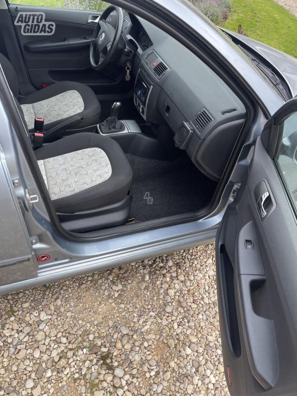 Skoda Fabia 2004 Viļņa vietnē Skoda Fabia 2004 Viļņa, ar dzinēja tilpumu 1.90 L un nobraukumu 388 tūkst. km par 1100 €, foto 9 vietnē AUTOMOTO.COM.LV
