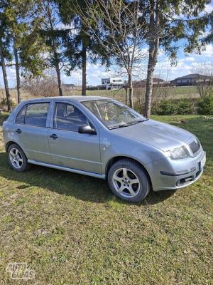 Skoda Fabia 2005 Kretinga, ar dzinēja tilpumu 1.60 L un nobraukumu 190 tūkst. km par 850 €, foto  vietnē AUTOMOTO.COM.LV