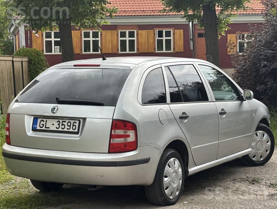 Skoda Fabia 2006 in Jelgava, with an engine capacity of 1.40 L and mileage of 171 thousand km for 900 €, photo 4 on AUTOMOTO.COM.LV