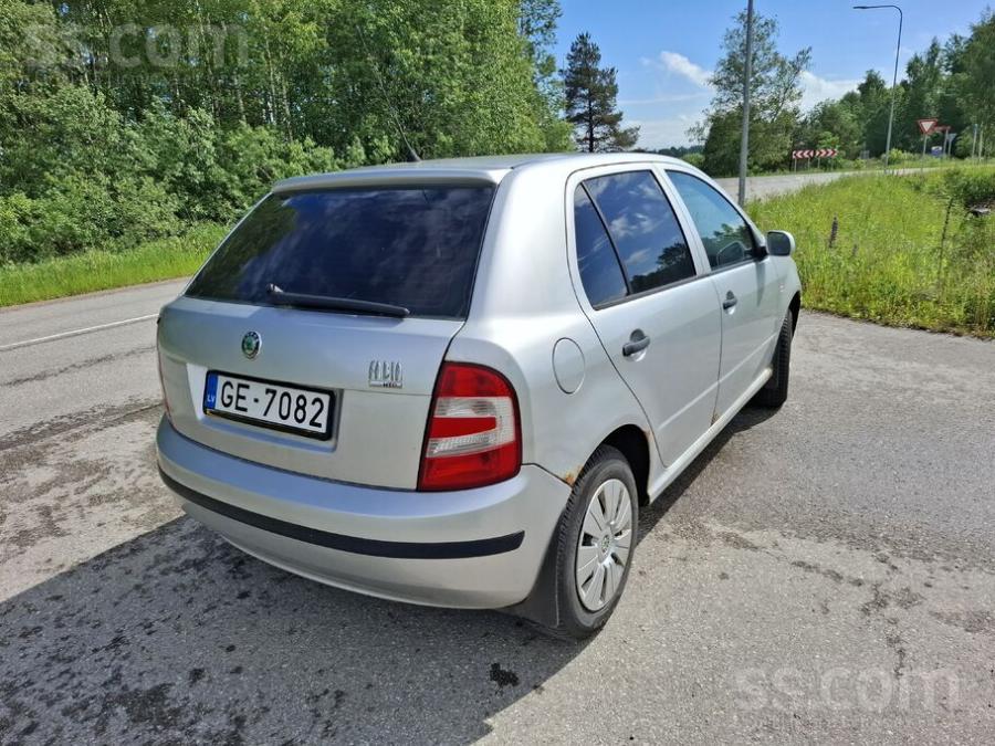 Skoda Fabia 2006 in Limbazi, with an engine capacity of 1.20 L and mileage of 152 thousand km for 800 €, photo 5 on AUTOMOTO.COM.LV