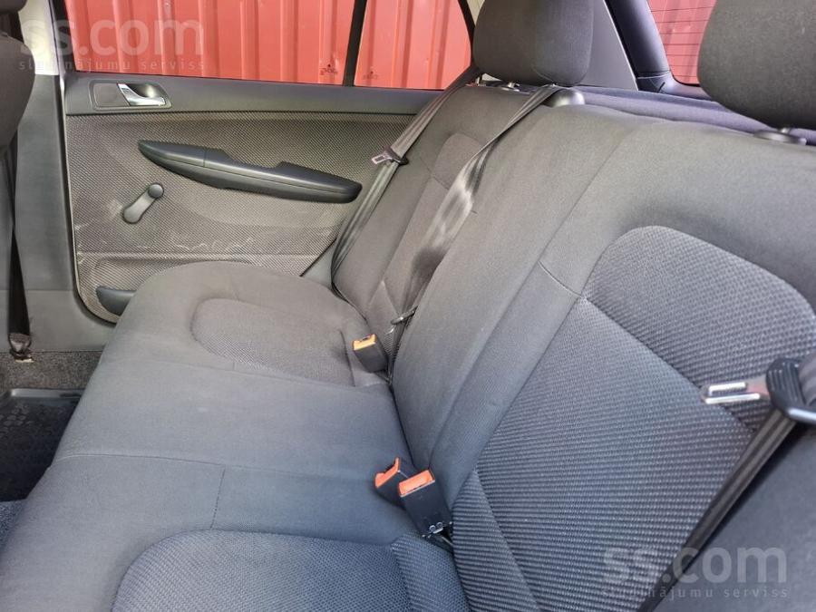Skoda Fabia 2006 in Limbazi, with an engine capacity of 1.20 L and mileage of 152 thousand km for 800 €, photo 9 on AUTOMOTO.COM.LV