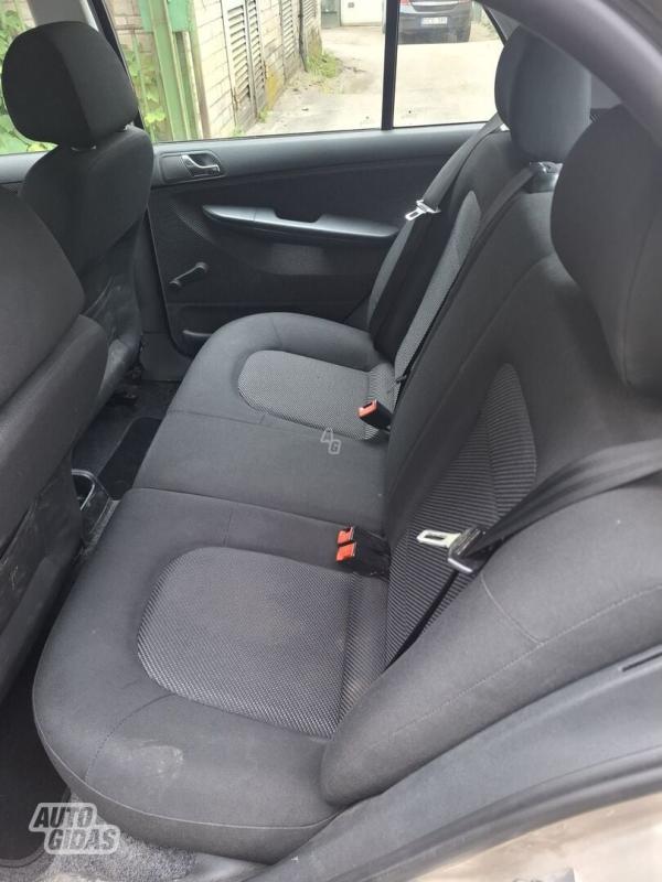 Skoda Fabia 2006 Kauņa, ar dzinēja tilpumu 1.40 L un nobraukumu 170 tūkst. km par 750 €, foto 6 vietnē AUTOMOTO.COM.LV