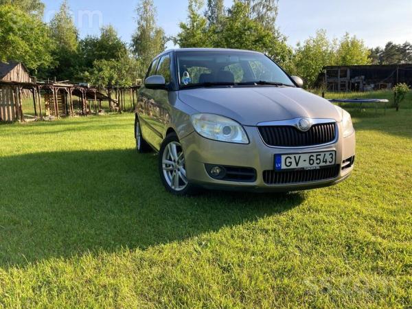 Skoda Fabia 2007 in Daugavpils, with an engine capacity of 1.60 L and mileage of 209 thousand km for 1500 €, photo 2 on AUTOMOTO.COM.LV