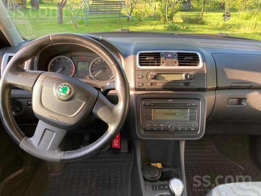 Skoda Fabia 2007 Daugavpils, ar dzinēja tilpumu 1.60 L un nobraukumu 209 tūkst. km par 1500 €, foto 7 vietnē AUTOMOTO.COM.LV