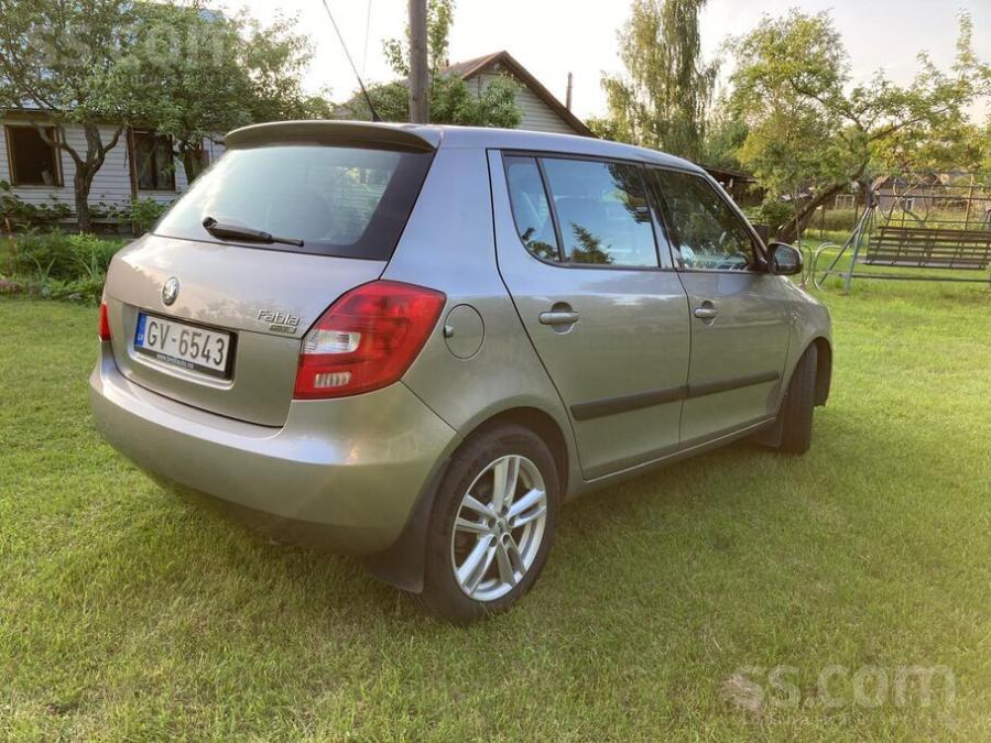 Skoda Fabia 2007 Daugavpils, ar dzinēja tilpumu 1.60 L un nobraukumu 209 tūkst. km par 1500 €, foto 13 vietnē AUTOMOTO.COM.LV