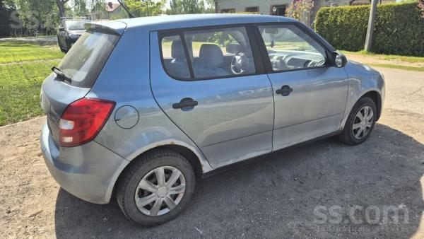 Skoda Fabia 2007 in Liepaja, with an engine capacity of 1.40 L and mileage of 254 thousand km for 1300 €, photo 3 on AUTOMOTO.COM.LV