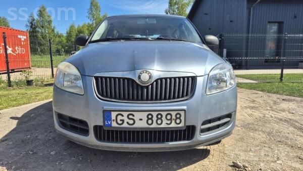 Skoda Fabia 2007 in Liepaja, with an engine capacity of 1.40 L and mileage of 254 thousand km for 1300 €, photo 5 on AUTOMOTO.COM.LV