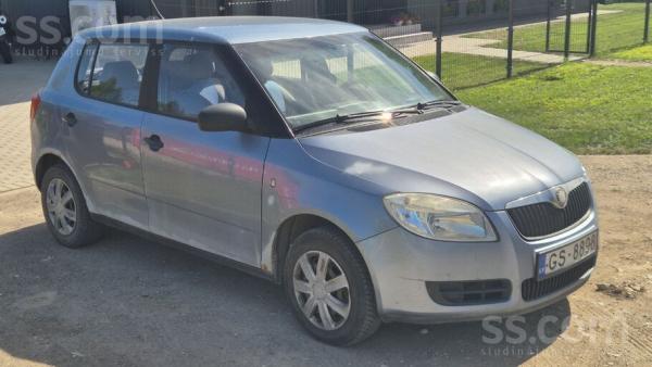 Skoda Fabia 2007 in Liepaja, with an engine capacity of 1.40 L and mileage of 254 thousand km for 1300 €, photo 2 on AUTOMOTO.COM.LV