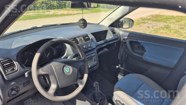 Skoda Fabia 2007 in Liepaja, with an engine capacity of 1.40 L and mileage of 254 thousand km for 1300 €, photo 7 on AUTOMOTO.COM.LV