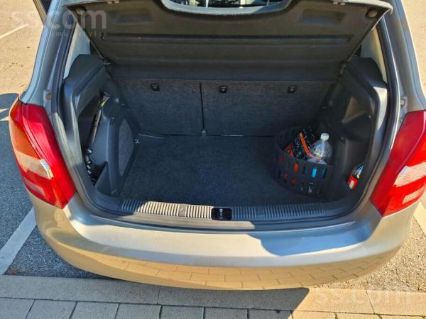 Skoda Fabia 2007 Ludza, ar dzinēja tilpumu 1.90 L un nobraukumu 202 tūkst. km par 2190 €, foto 9 vietnē AUTOMOTO.COM.LV