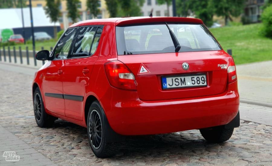 Шкода Фабия 2007 в Вильнюс, объемом двигателя 1.40 л и пробегом 200 тыс. км за 850 €, фото 4 на AUTOMOTO.COM.LV