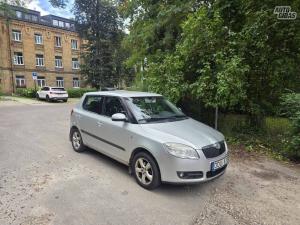 Skoda Fabia 2007 Viļņa, ar dzinēja tilpumu 1.40 L un nobraukumu 200 tūkst. km par 550 €, foto  vietnē AUTOMOTO.COM.LV
