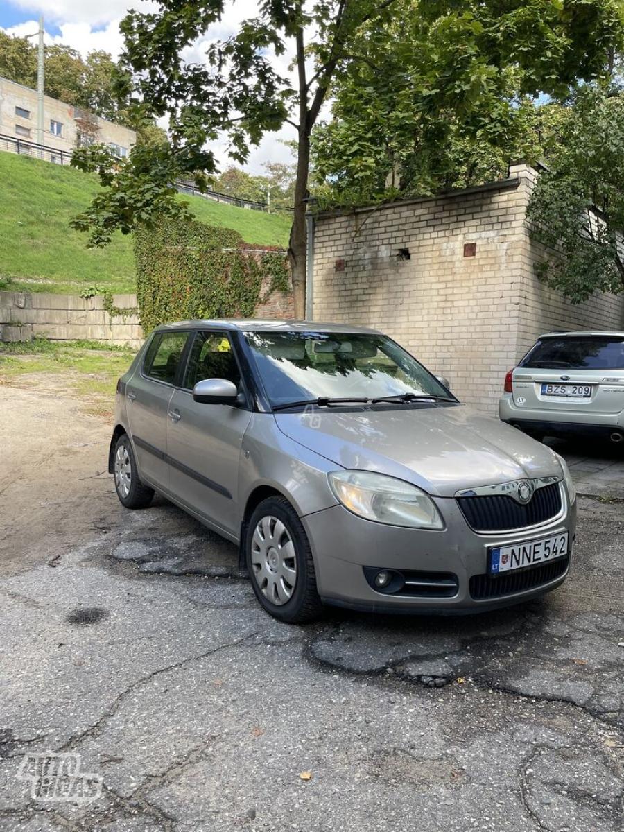 Skoda Fabia 2007 in Kaunas, with an engine capacity of 1.40 L and mileage of 175 thousand km for 1250 €, photo 1 on AUTOMOTO.COM.LV