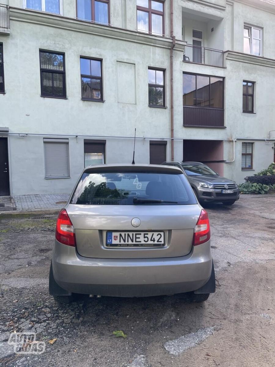 Skoda Fabia 2007 in Kaunas, with an engine capacity of 1.40 L and mileage of 175 thousand km for 1250 €, photo 6 on AUTOMOTO.COM.LV
