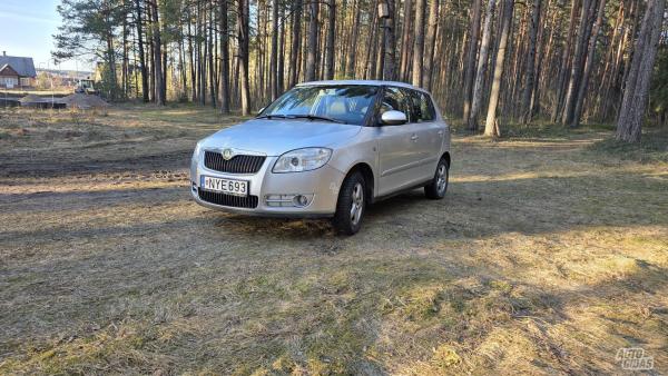 Skoda Fabia 2008 in Vilnius, with an engine capacity of 1.40 L and mileage of 219 thousand km for 1600 €, photo 1 on AUTOMOTO.COM.LV