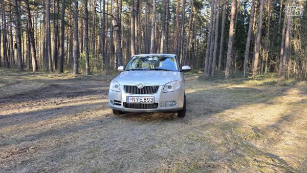 Skoda Fabia 2008 in Vilnius, with an engine capacity of 1.40 L and mileage of 219 thousand km for 1600 €, photo 3 on AUTOMOTO.COM.LV