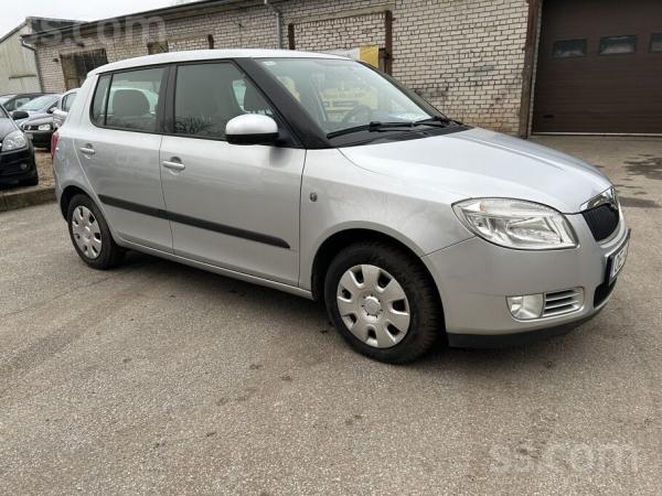 Skoda Fabia 2008 in Limbazi, with an engine capacity of 1.40 L and mileage of 306 thousand km for 2550 €, photo 3 on AUTOMOTO.COM.LV
