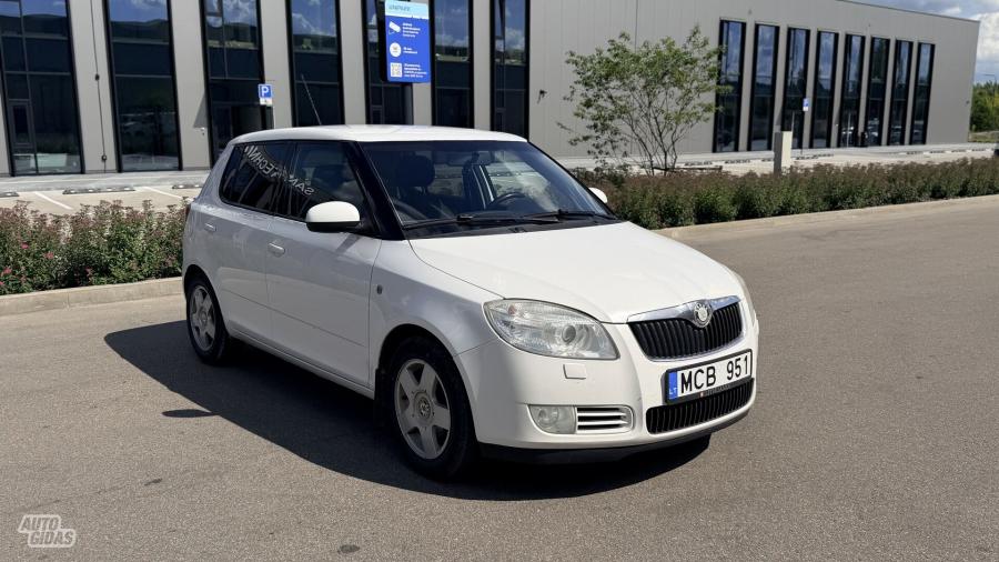 Skoda Fabia 2008 in Vilnius, with an engine capacity of 1.40 L and mileage of 234 thousand km for 1550 €, photo 1 on AUTOMOTO.COM.LV
