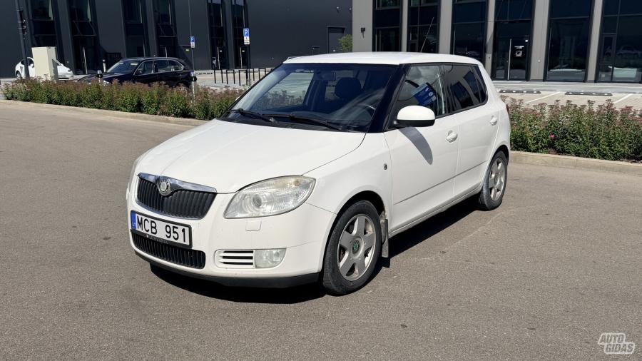 Skoda Fabia 2008 in Vilnius, with an engine capacity of 1.40 L and mileage of 234 thousand km for 1550 €, photo 3 on AUTOMOTO.COM.LV