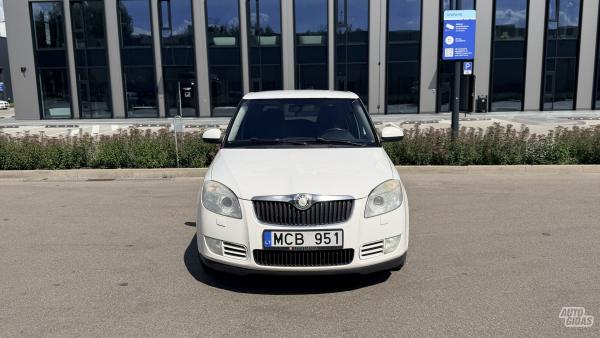 Skoda Fabia 2008 in Vilnius, with an engine capacity of 1.40 L and mileage of 234 thousand km for 1550 €, photo 3 on AUTOMOTO.COM.LV