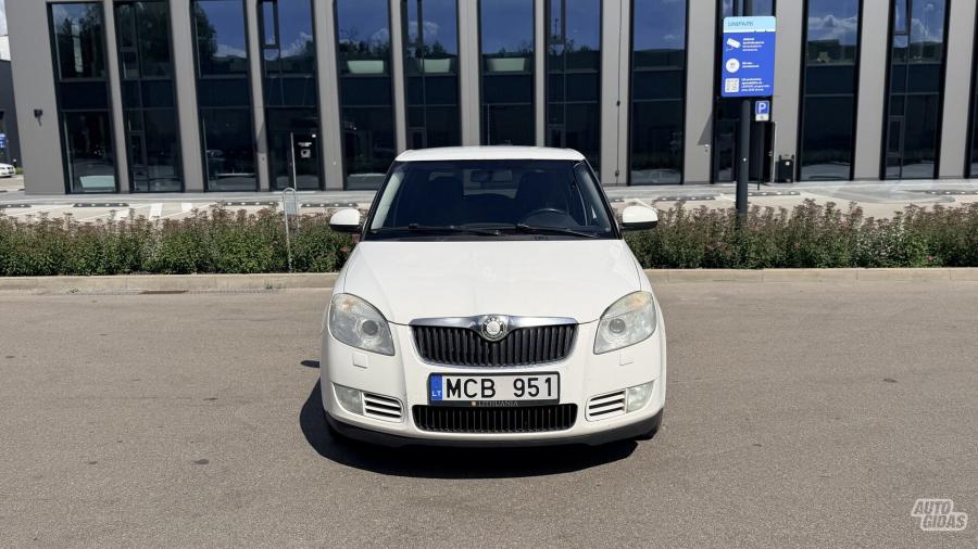 Skoda Fabia 2008 in Vilnius, with an engine capacity of 1.40 L and mileage of 234 thousand km for 1550 €, photo 4 on AUTOMOTO.COM.LV