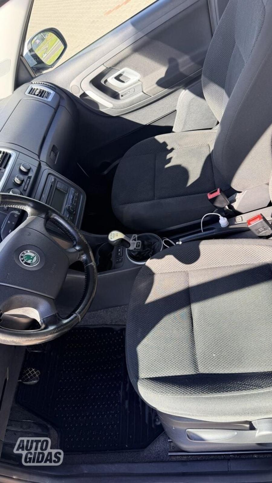 Skoda Fabia 2008 in Vilnius, with an engine capacity of 1.40 L and mileage of 234 thousand km for 1550 €, photo 10 on AUTOMOTO.COM.LV