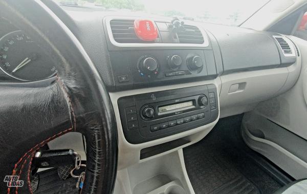 Skoda Fabia 2008 Viļņa, ar dzinēja tilpumu 1.40 L un nobraukumu 200 tūkst. km par 750 €, foto 8 vietnē AUTOMOTO.COM.LV