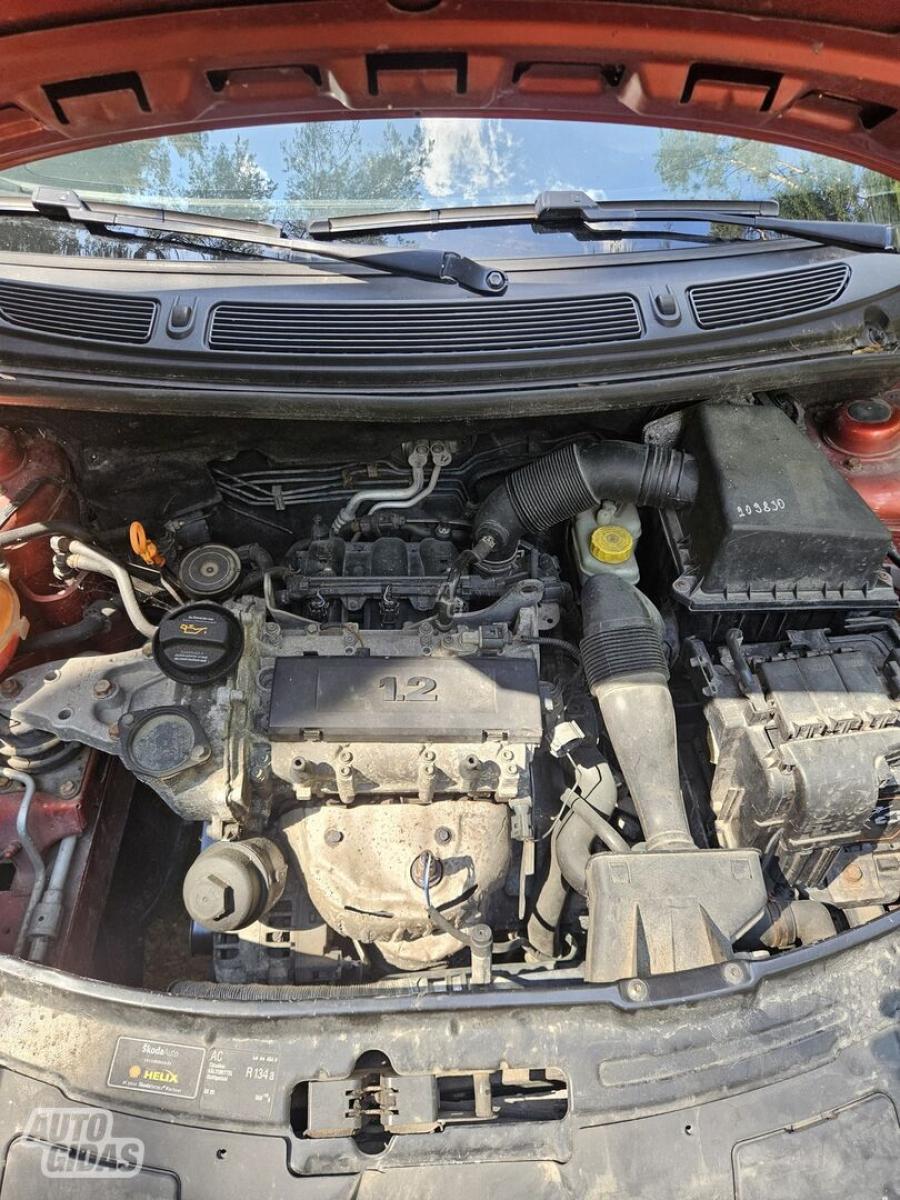 Skoda Fabia 2008 in Vilnius, with an engine capacity of 1.20 L and mileage of 230 thousand km for 1700 €, photo 15 on AUTOMOTO.COM.LV