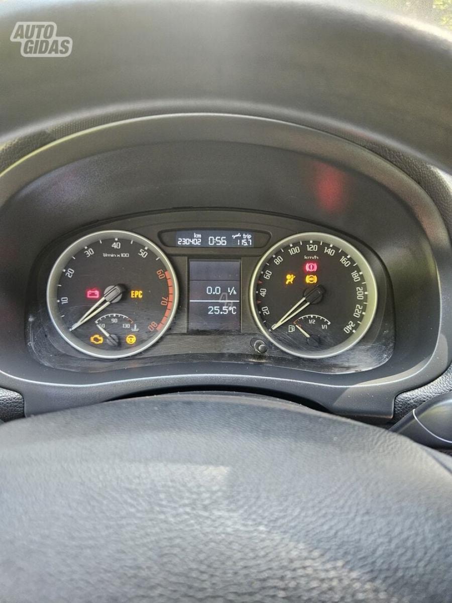 Skoda Fabia 2008 in Vilnius, with an engine capacity of 1.20 L and mileage of 230 thousand km for 1700 €, photo 16 on AUTOMOTO.COM.LV
