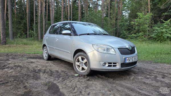 Skoda Fabia 2008 Viļņa, ar dzinēja tilpumu 1.40 L un nobraukumu 219 tūkst. km par 1400 €, foto 3 vietnē AUTOMOTO.COM.LV