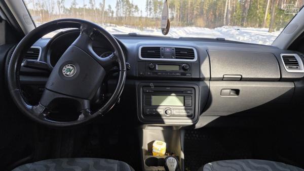Skoda Fabia 2008 Viļņa, ar dzinēja tilpumu 1.40 L un nobraukumu 219 tūkst. km par 1400 €, foto 10 vietnē AUTOMOTO.COM.LV