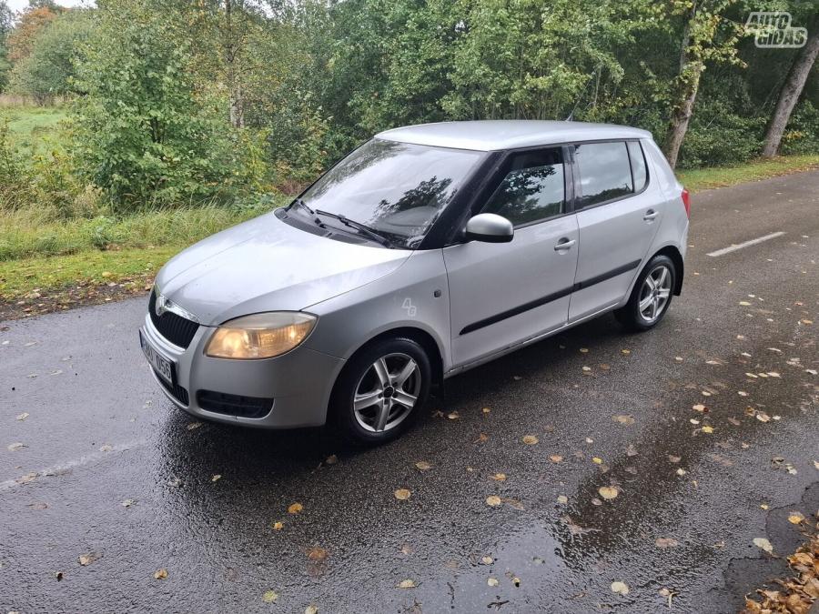 Skoda Fabia 2008 in Telschi, with an engine capacity of 1.20 L and mileage of 225 thousand km for 570 €, photo 3 on AUTOMOTO.COM.LV