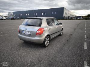 Skoda Fabia 2008 in Vilnius, with an engine capacity of 1.90 L and mileage of 345 thousand km for 1950 €, photo 4 on AUTOMOTO.COM.LV