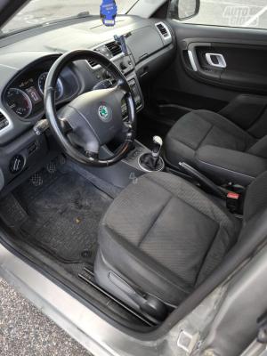 Skoda Fabia 2008 in Vilnius, with an engine capacity of 1.90 L and mileage of 345 thousand km for 1950 €, photo 6 on AUTOMOTO.COM.LV