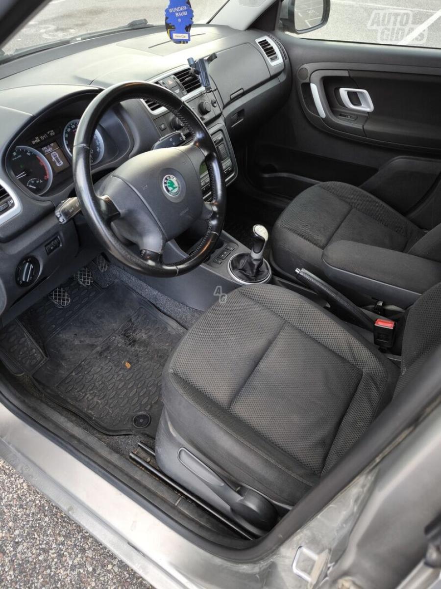 Skoda Fabia 2008 in Vilnius, with an engine capacity of 1.90 L and mileage of 345 thousand km for 1950 €, photo 6 on AUTOMOTO.COM.LV