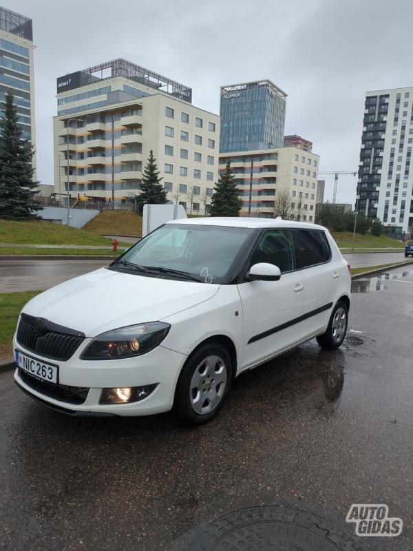 Skoda Fabia 2010 in Vilnius, with an engine capacity of 1.60 L and mileage of 316 thousand km for 1500 €, photo 2 on AUTOMOTO.COM.LV