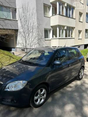 Skoda Fabia 2010 Viļņa, ar dzinēja tilpumu 1.40 L un nobraukumu 2 tūkst. km par 1250 €, foto 5 vietnē AUTOMOTO.COM.LV