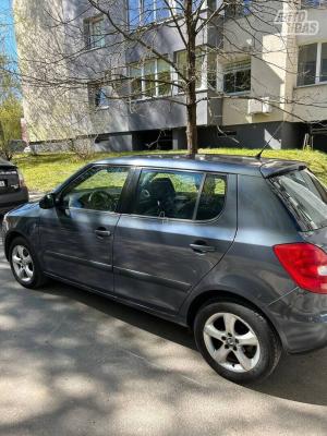 Skoda Fabia 2010 Viļņa, ar dzinēja tilpumu 1.40 L un nobraukumu 2 tūkst. km par 1250 €, foto 7 vietnē AUTOMOTO.COM.LV