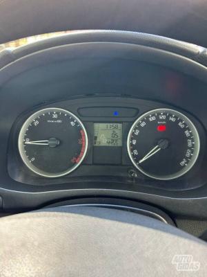 Skoda Fabia 2010 Viļņa, ar dzinēja tilpumu 1.40 L un nobraukumu 2 tūkst. km par 1250 €, foto 9 vietnē AUTOMOTO.COM.LV