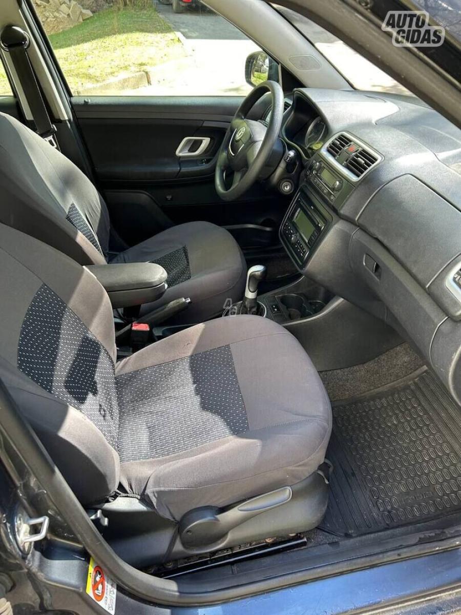 Skoda Fabia 2010 Viļņa, ar dzinēja tilpumu 1.40 L un nobraukumu 2 tūkst. km par 1250 €, foto 15 vietnē AUTOMOTO.COM.LV