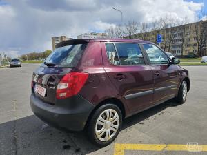 Skoda Fabia 2011 in Kaunas, with an engine capacity of 1.20 L and mileage of 281 thousand km for 2350 €, photo 6 on AUTOMOTO.COM.LV