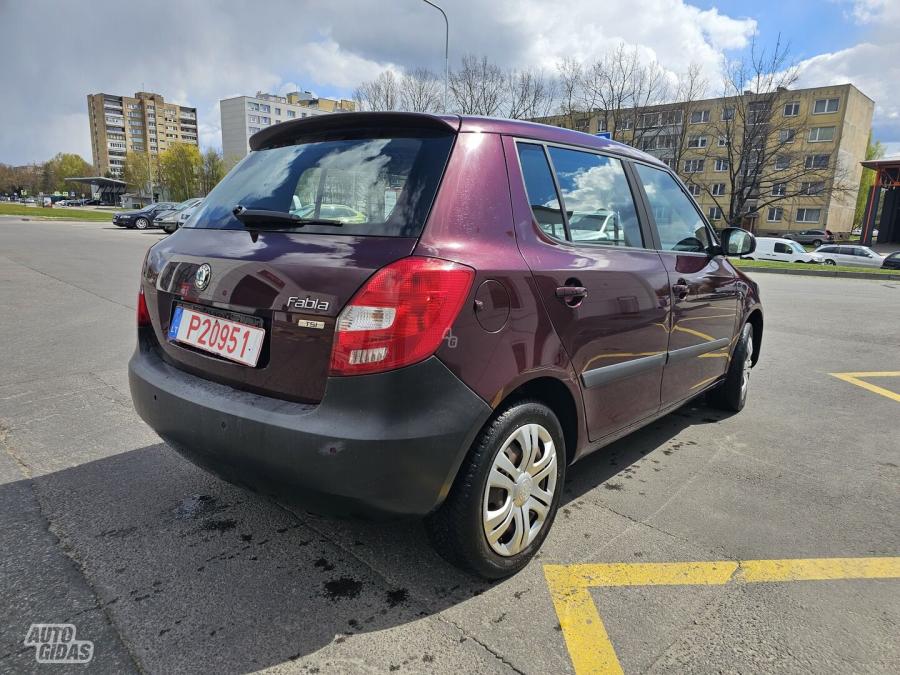 Skoda Fabia 2011 in Kaunas, with an engine capacity of 1.20 L and mileage of 281 thousand km for 2350 €, photo 7 on AUTOMOTO.COM.LV