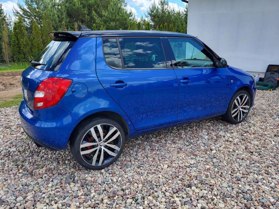 Skoda Fabia 2011 in Vilnius, with an engine capacity of 1.39 L and mileage of 204 thousand km for 3999 €, photo 11 on AUTOMOTO.COM.LV