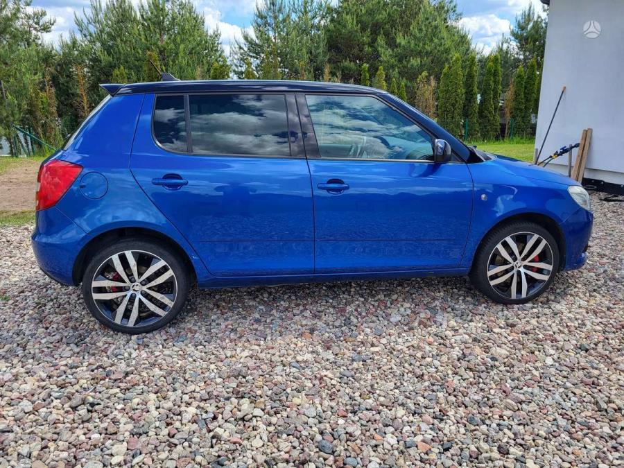 Skoda Fabia 2011 in Vilnius, with an engine capacity of 1.39 L and mileage of 204 thousand km for 3999 €, photo 12 on AUTOMOTO.COM.LV