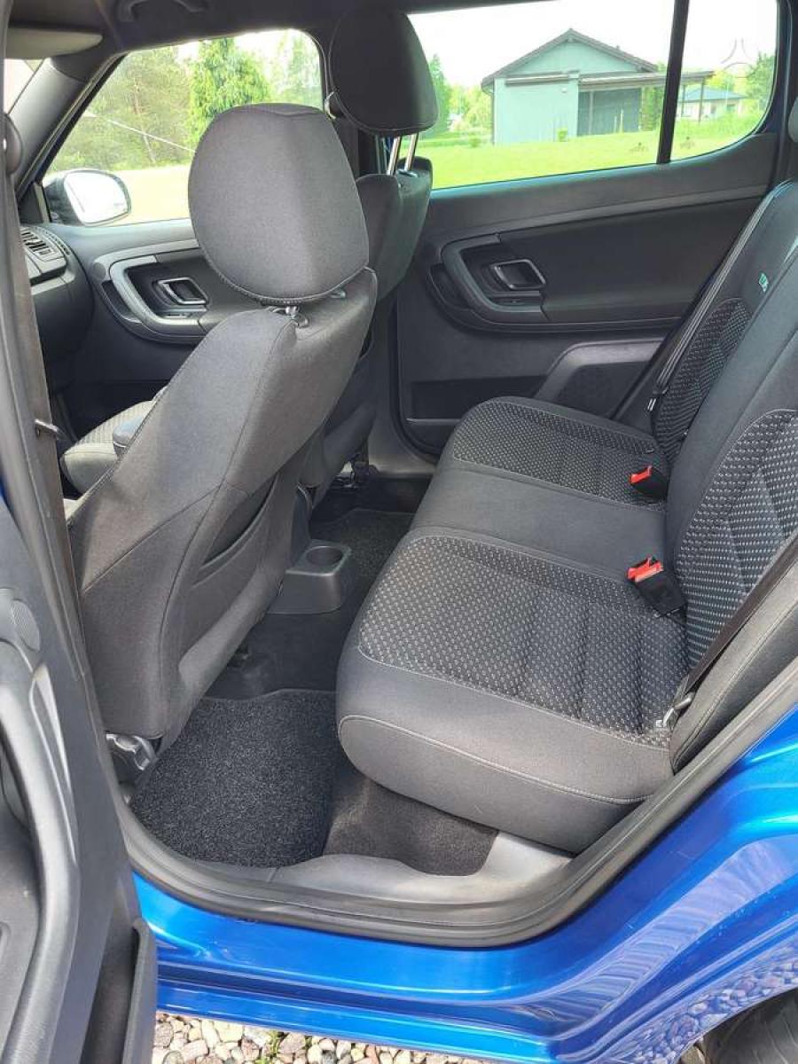 Skoda Fabia 2011 in Vilnius, with an engine capacity of 1.39 L and mileage of 204 thousand km for 3999 €, photo 30 on AUTOMOTO.COM.LV