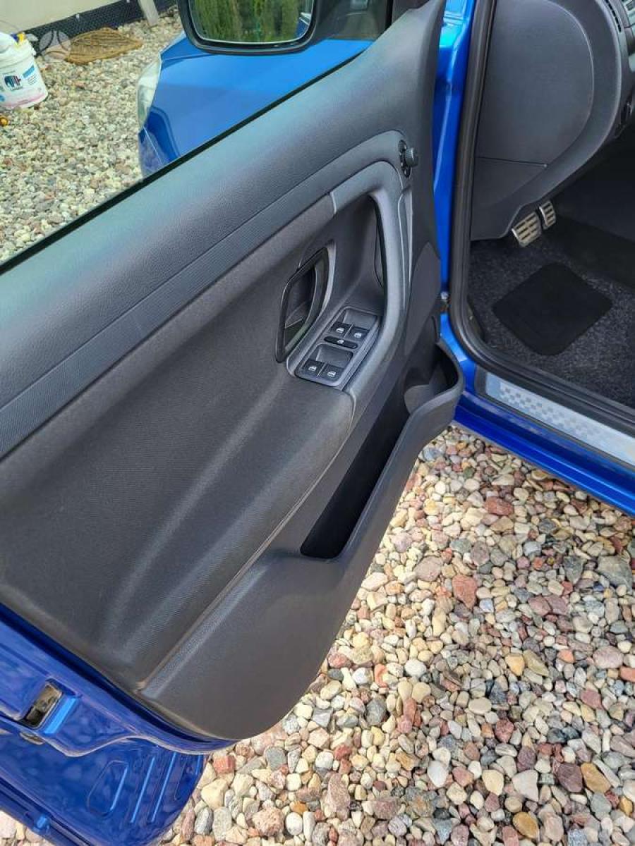 Skoda Fabia 2011 in Vilnius, with an engine capacity of 1.39 L and mileage of 204 thousand km for 3999 €, photo 31 on AUTOMOTO.COM.LV