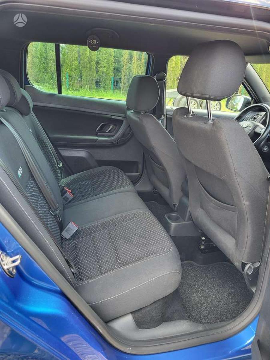 Skoda Fabia 2011 in Vilnius, with an engine capacity of 1.39 L and mileage of 204 thousand km for 3999 €, photo 32 on AUTOMOTO.COM.LV