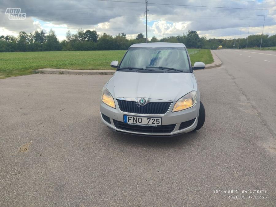 Skoda Fabia 2011 in Panevezys, with an engine capacity of 1.60 L and mileage of 299 thousand km for 950 €, photo 1 on AUTOMOTO.COM.LV